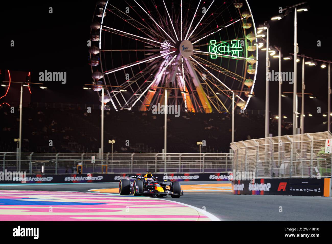 01 VERSTAPPEN Max (nld), Red Bull Racing RB20, action during the ...