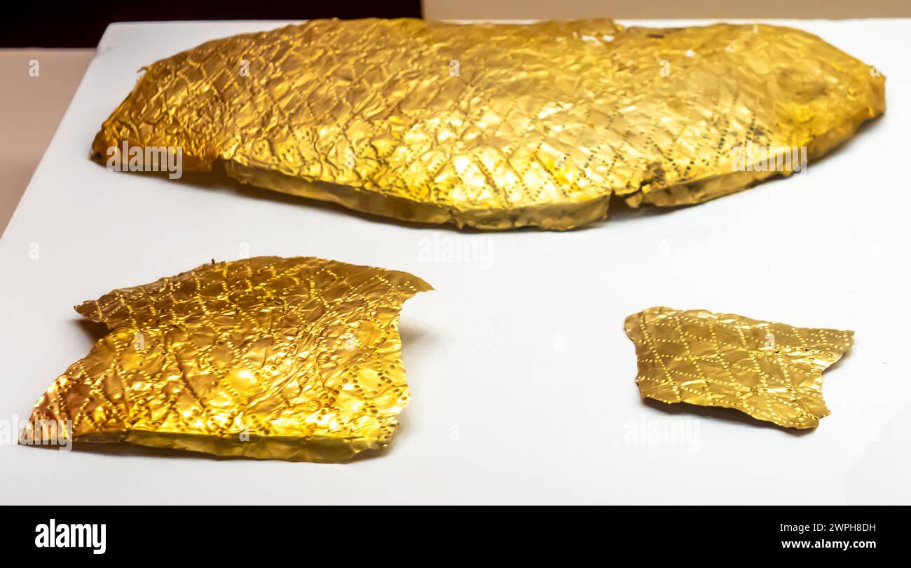 Gold lining hi-res stock photography and images - Alamy