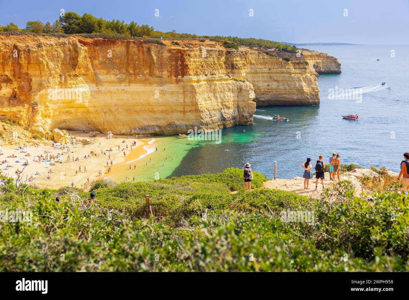 Praia de benagil beach hi-res stock photography and images - Alamy