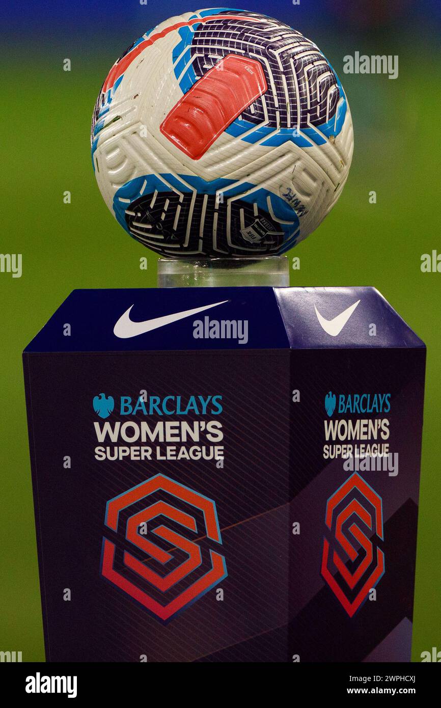 Chelsea women's league cup final hi-res stock photography and images ...