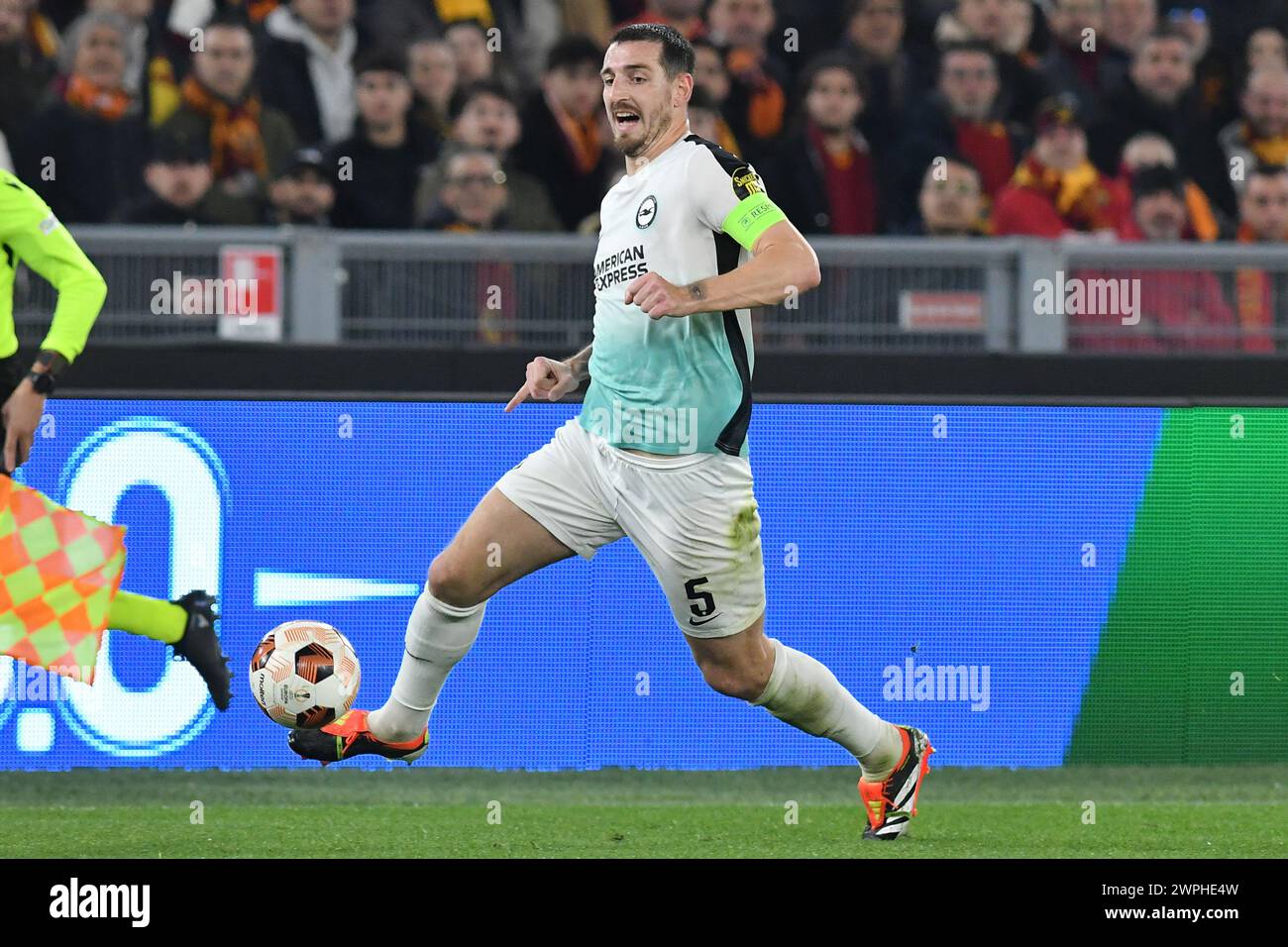 Brighton footballer lewis dunk hi-res stock photography and images - Alamy