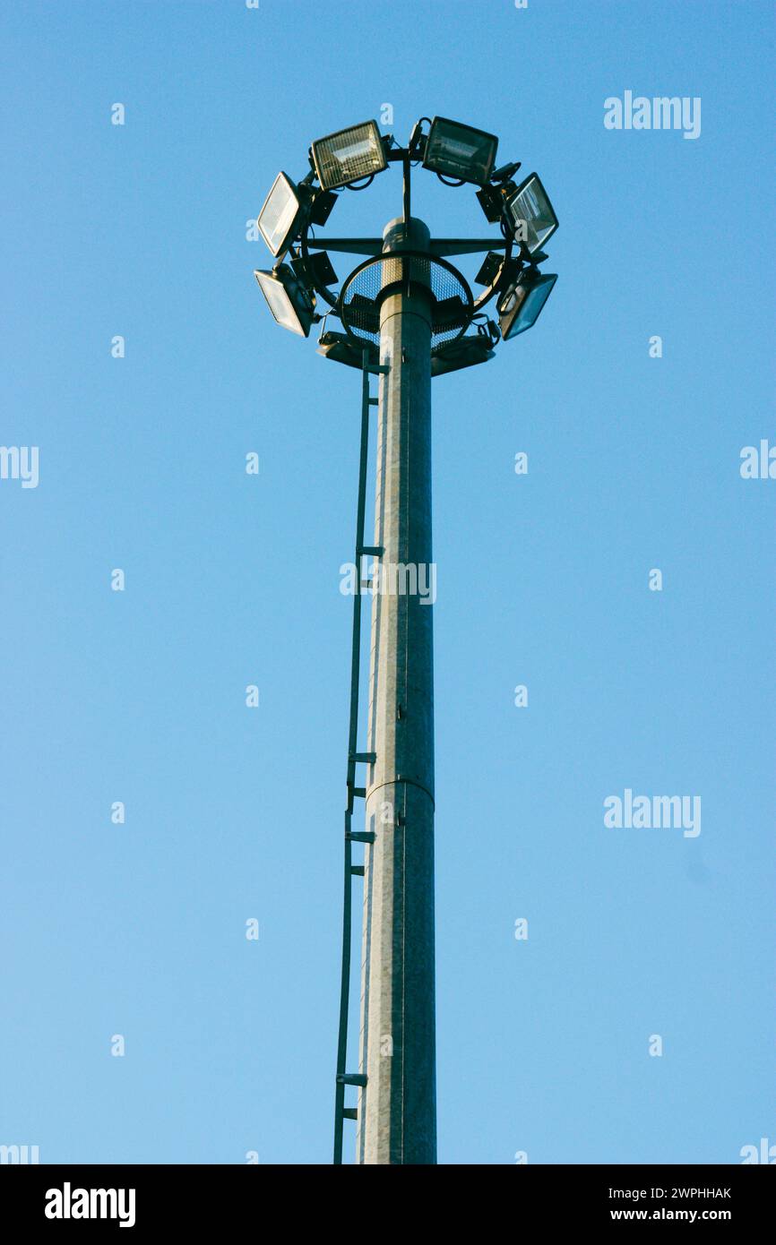 Circular Lamp Pole with Many Lamps Stock Photo - Alamy