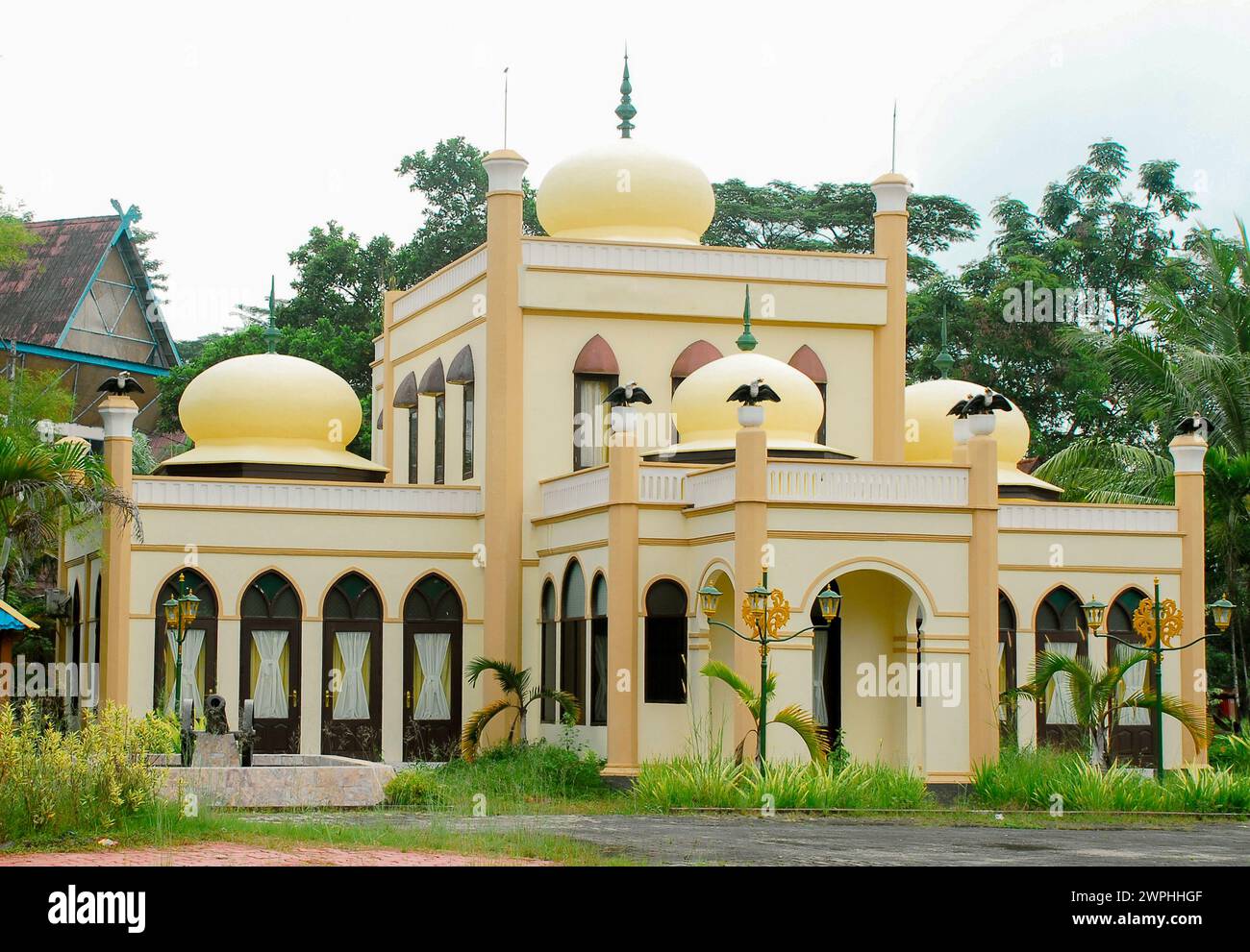 Siak Traditional Malay House Stock Photo - Alamy