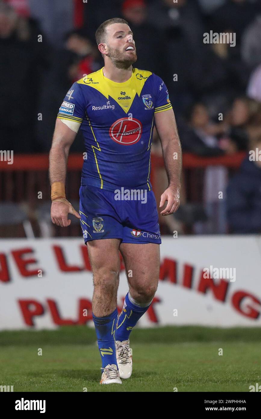 Kingston Upon Hull, UK. 08th Mar, 2024. Matt Dufty of Warrington Wolves ...