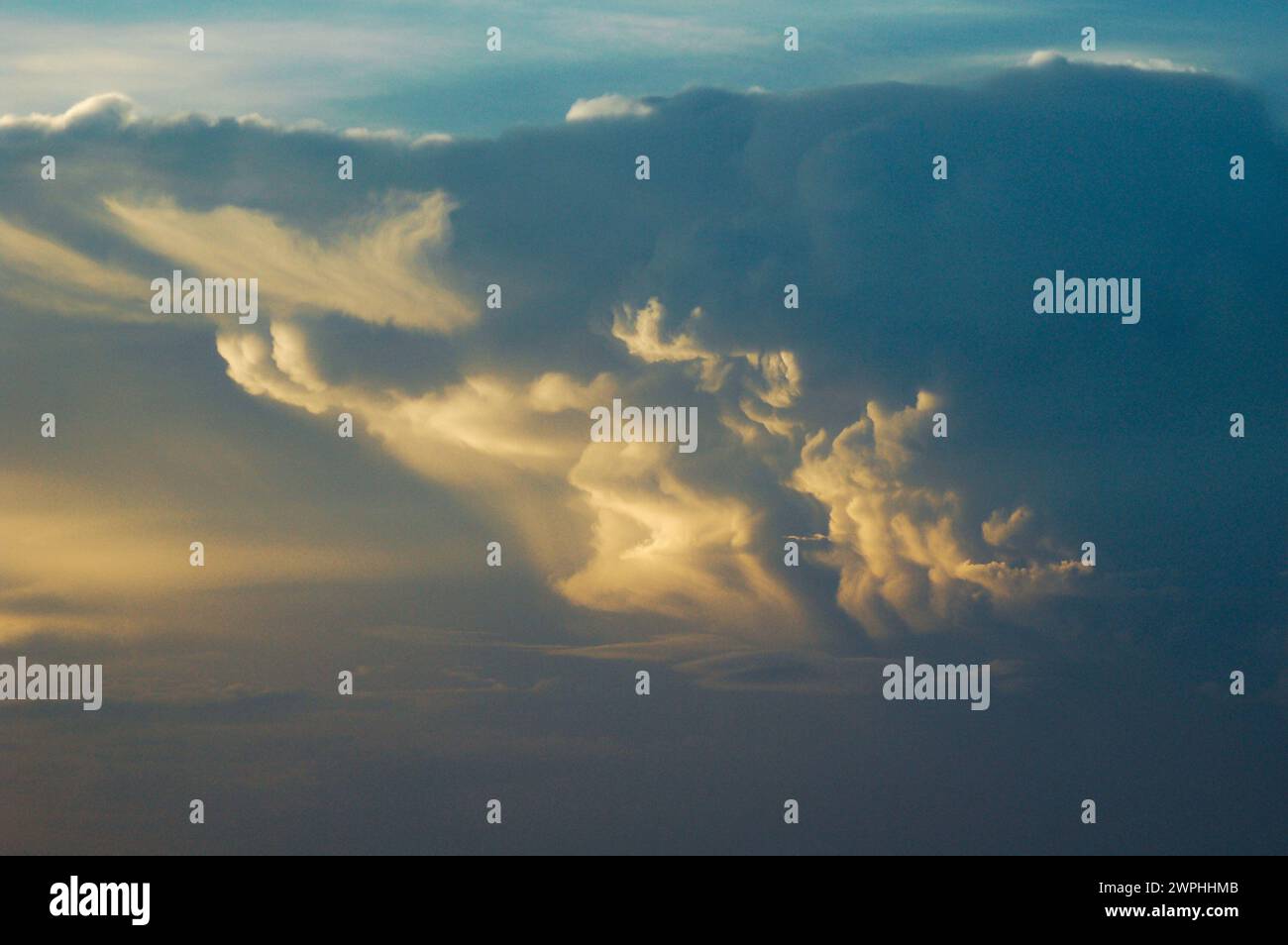 Cloud icon set weather hi-res stock photography and images - Alamy