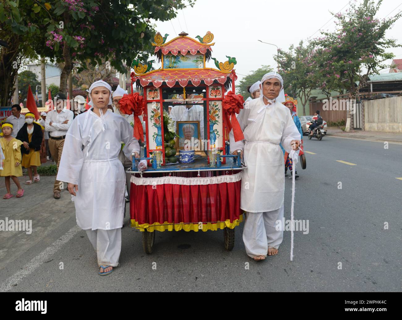 Culture of vietnam hi-res stock photography and images - Alamy