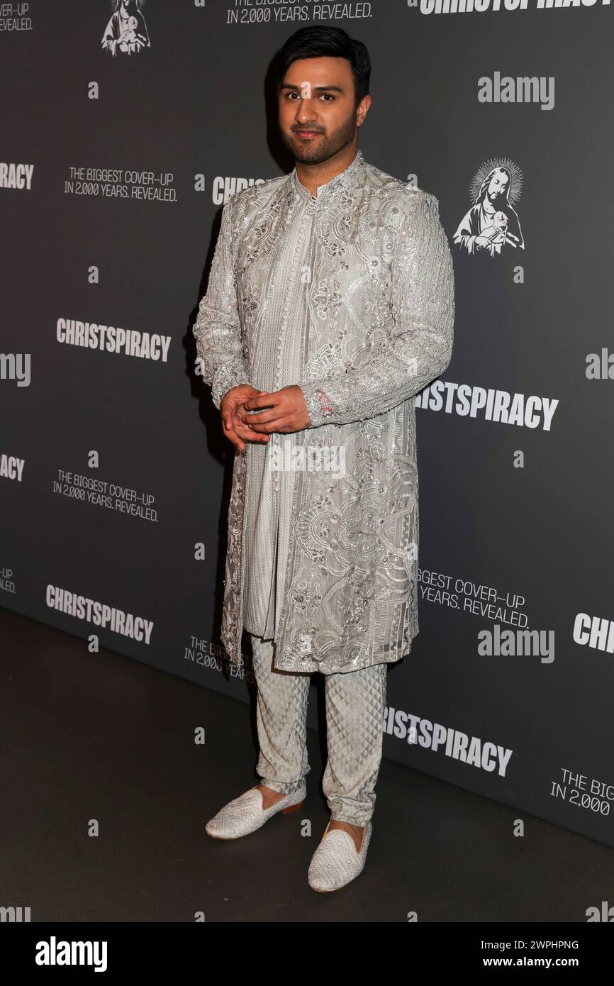 Shabaz says hi-res stock photography and images - Alamy