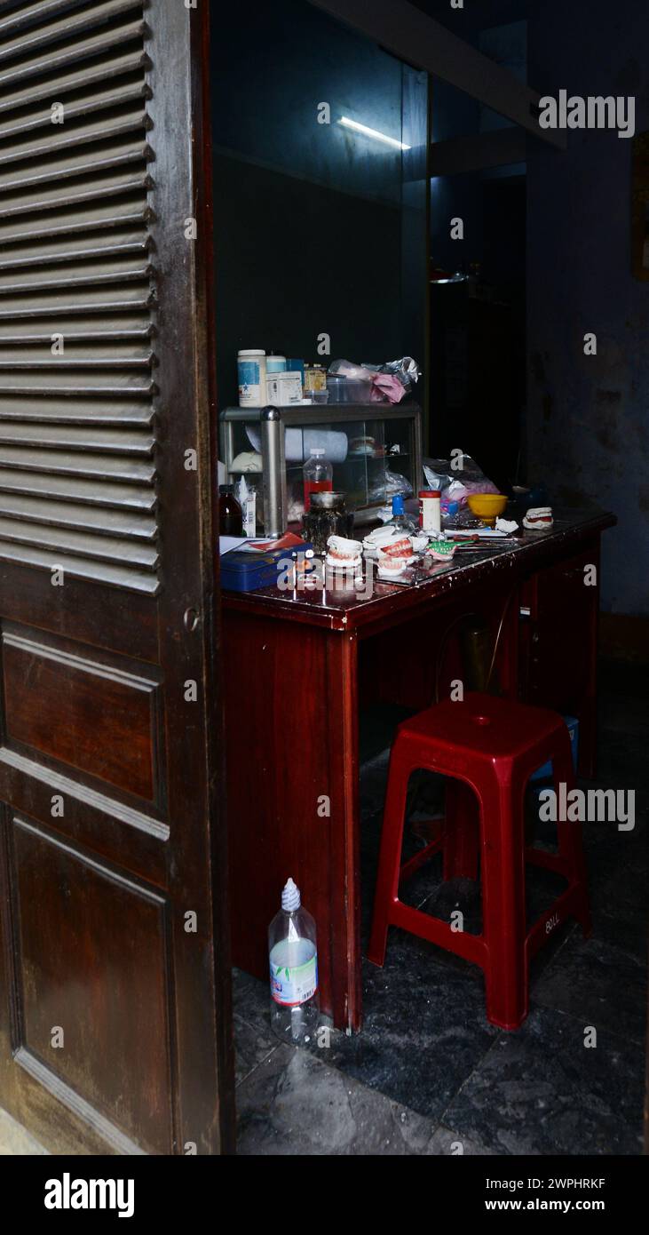 Old dental hi-res stock photography and images - Alamy