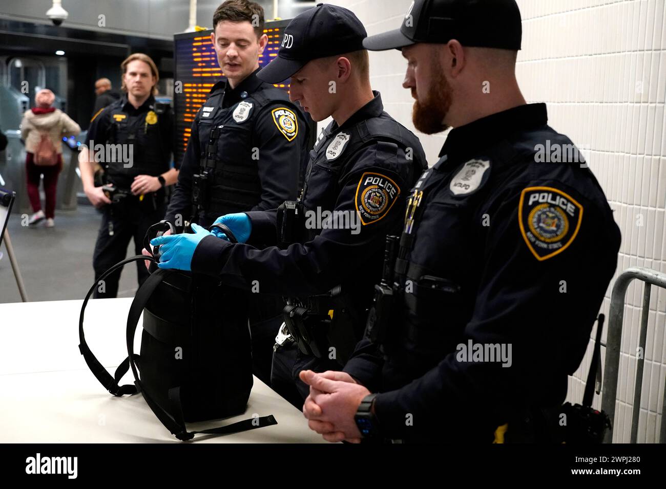New York City, USA. 07th Mar, 2024. NY City police perform random bag ...