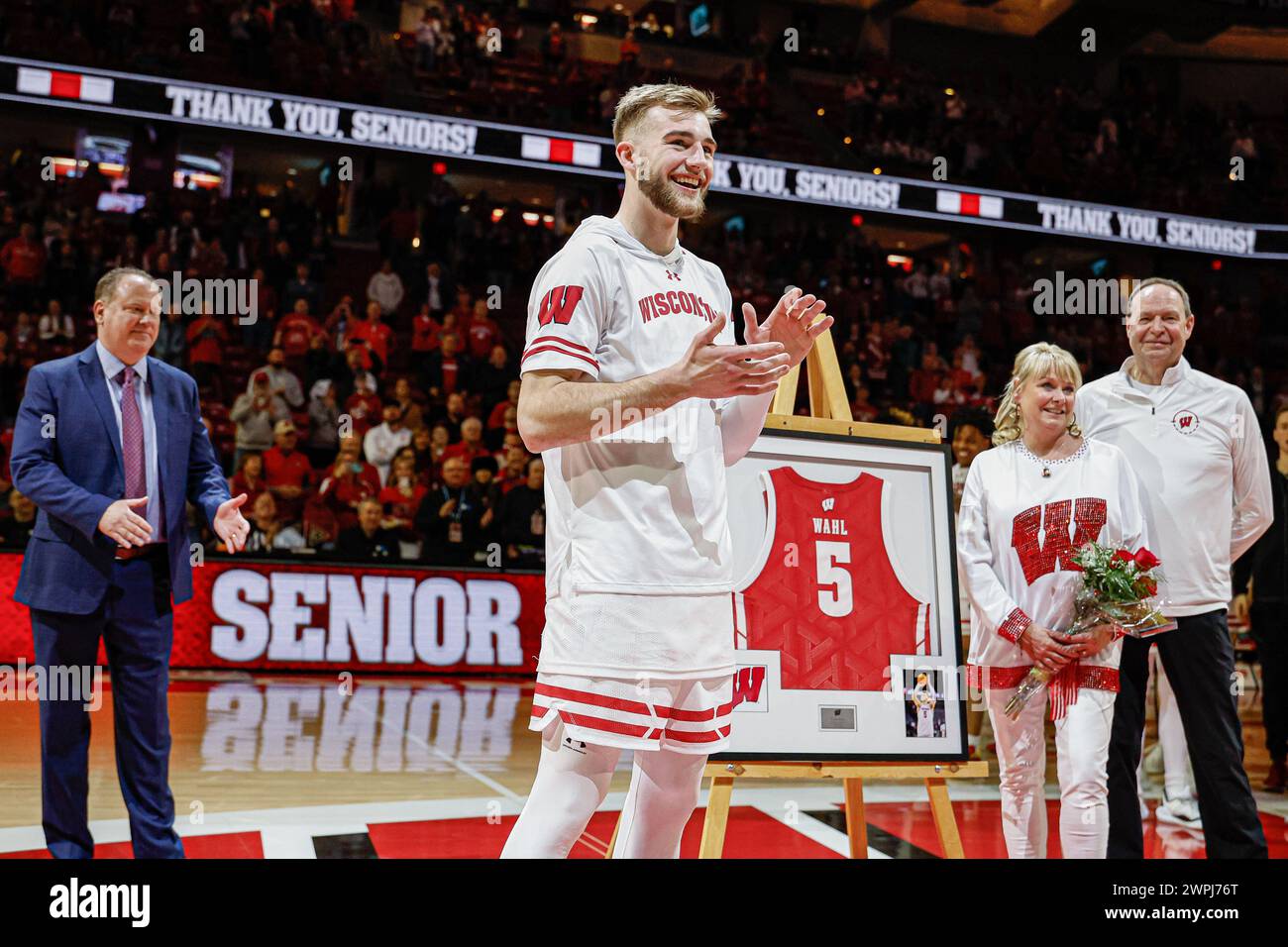 Madison, WI, USA. 7th Mar, 2024. Wisconsin Badgers forward Tyler Wahl ...