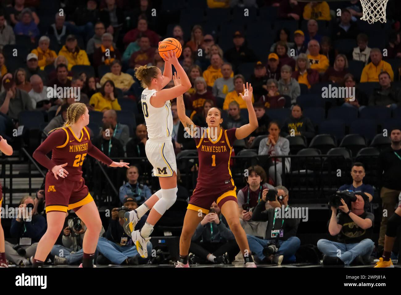 Minneapolis, Minnesota, USA. 7th Mar, 2024. Michigan Wolverines guard ...