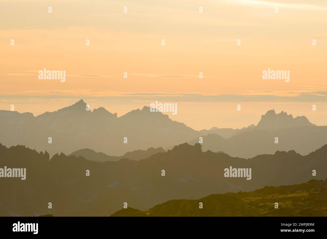 Sunset over the ridges of the cascade Range Alpine Lakes Wilderness in ...