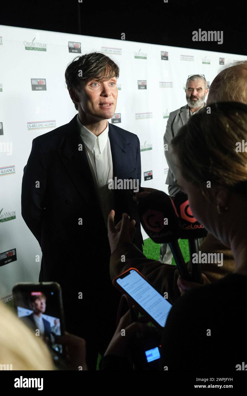 Santa Monica, USA. 07th Mar, 2024. Cillian Murphy arrives at the 18th ...