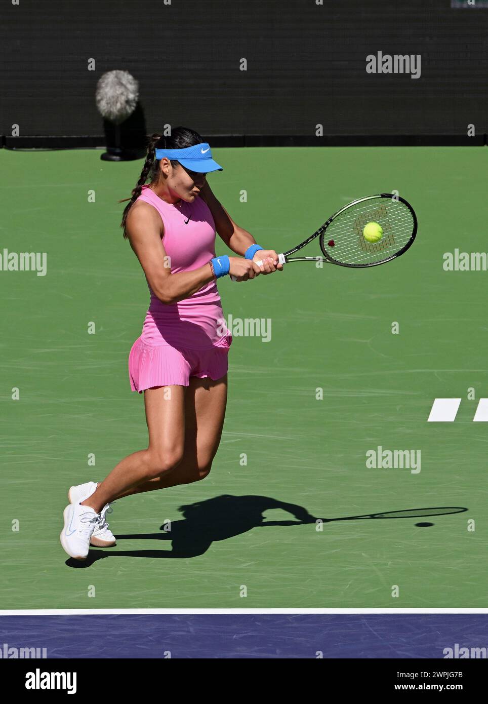 INDIAN WELLS, CA - MARCH 07: Emma Raducanu (GBR) returns the ball ...