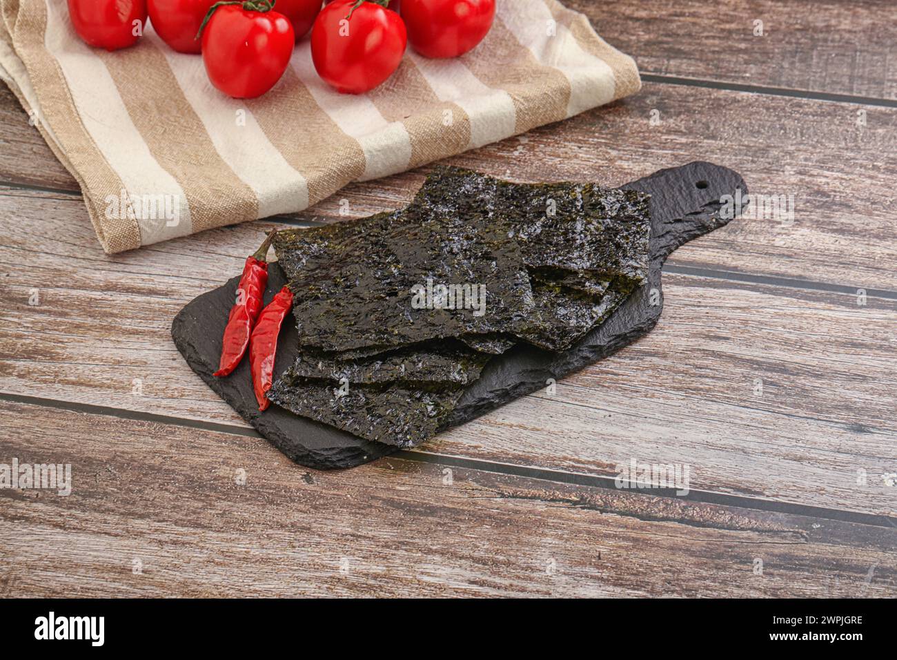 Korean cuisine - Nori seaweed chips snack Stock Photo - Alamy