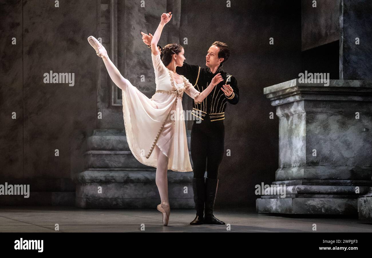 Jackson dwyer hi-res stock photography and images - Alamy