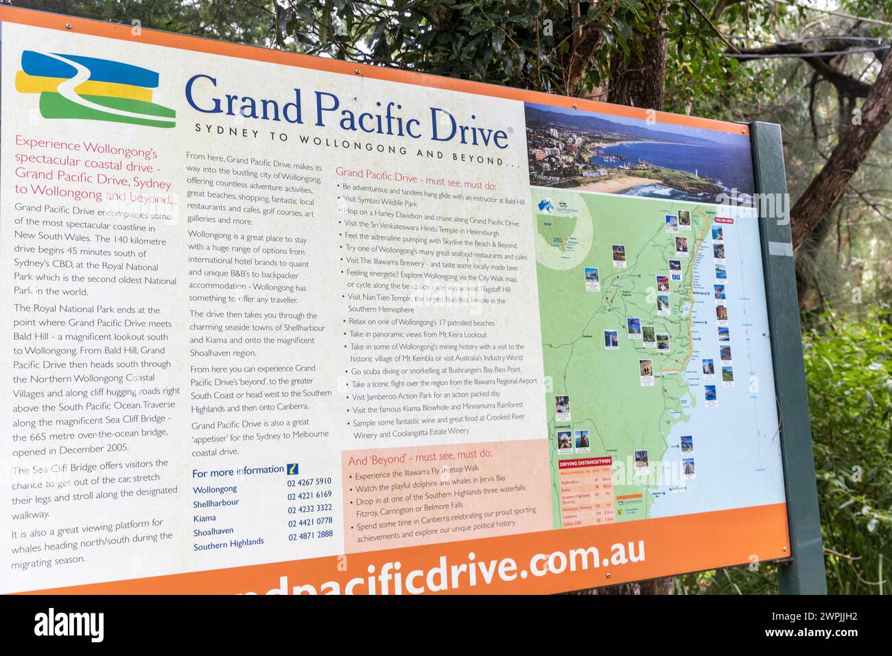 Australia, the Grand Pacific Drive tourist route between Sydney and ...