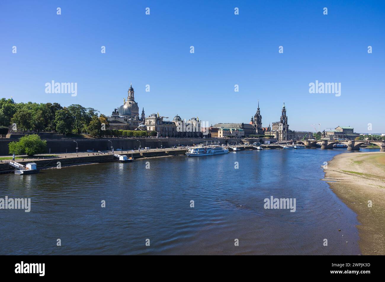 View of the historic Old Town riverfront on Terrassenufer in Dresden ...