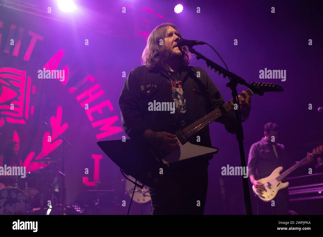 Brian fallon singer hi-res stock photography and images - Alamy