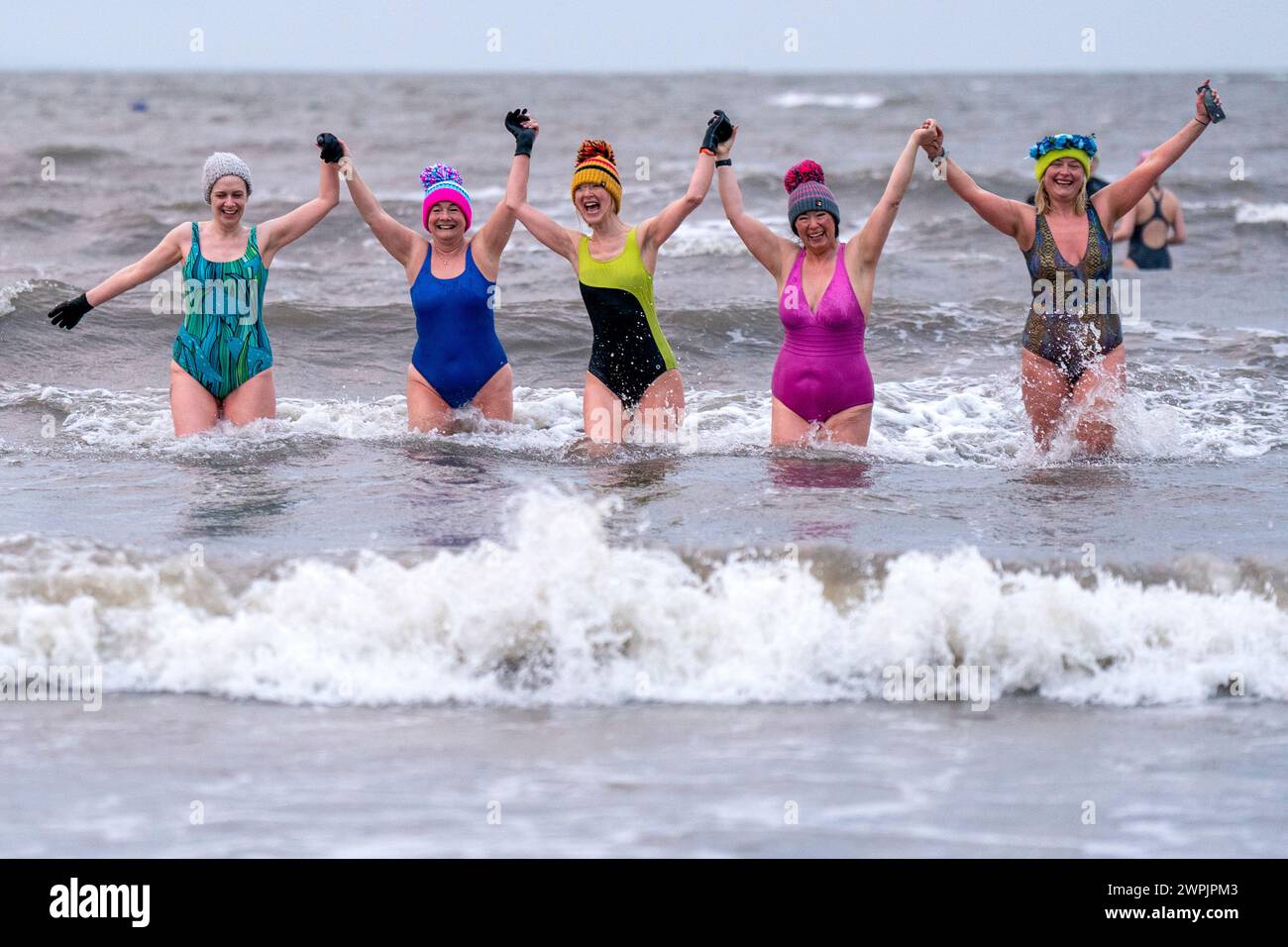 Edinburgh portobello swimmers hi-res stock photography and images - Alamy