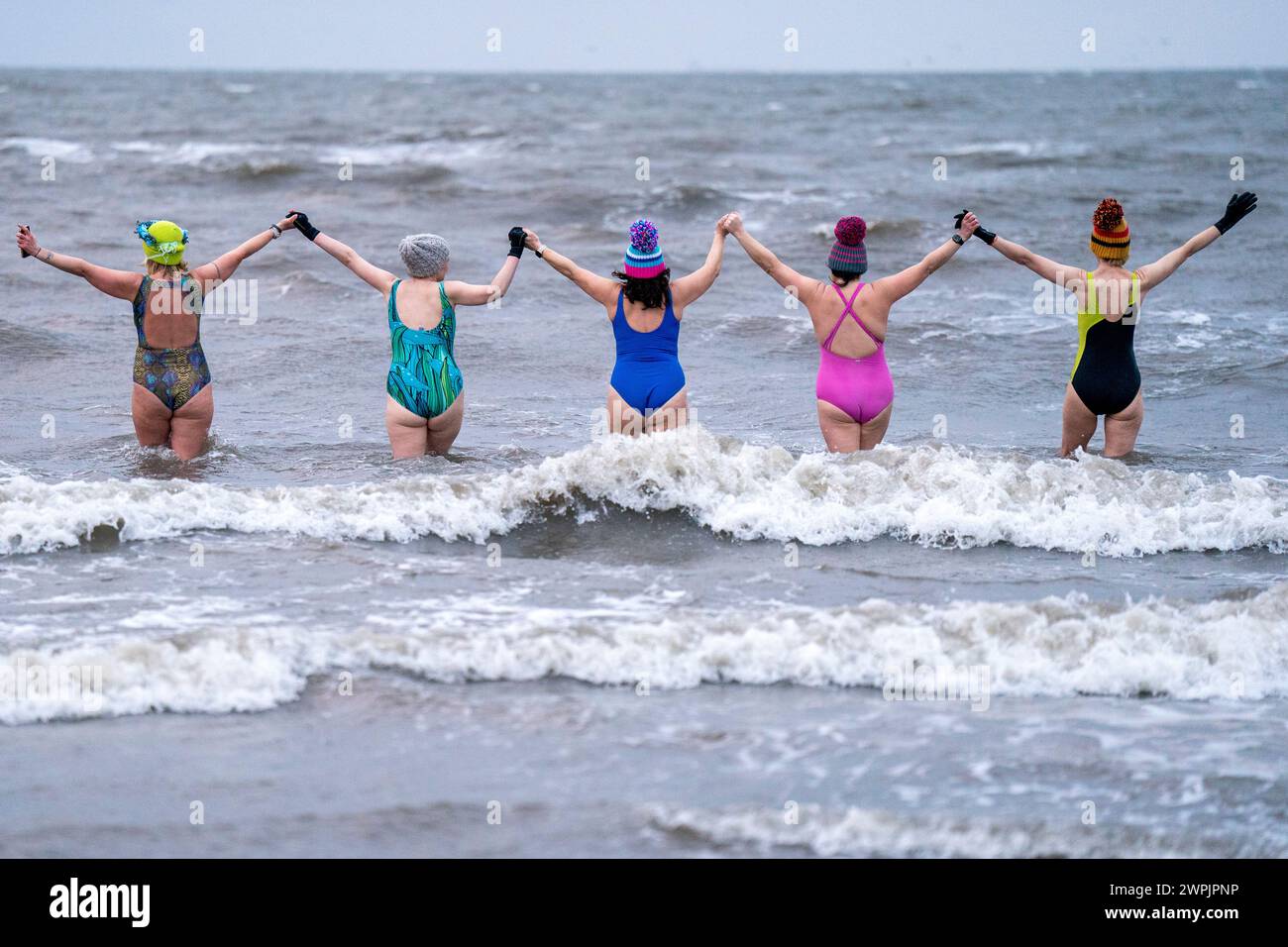 Edinburgh portobello swimmers hi-res stock photography and images - Alamy