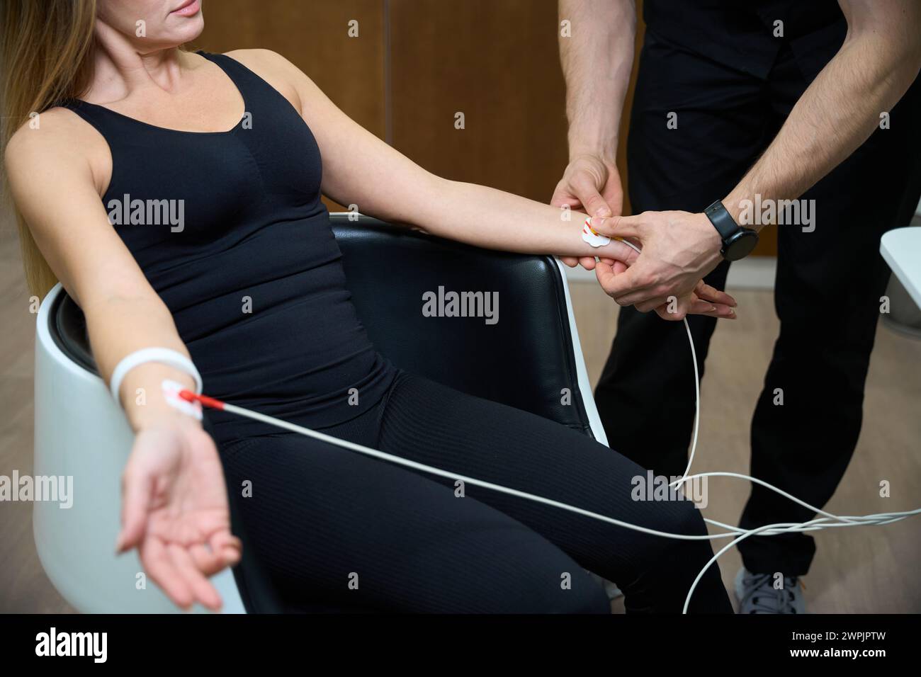 Attaches electrodes hi-res stock photography and images - Alamy