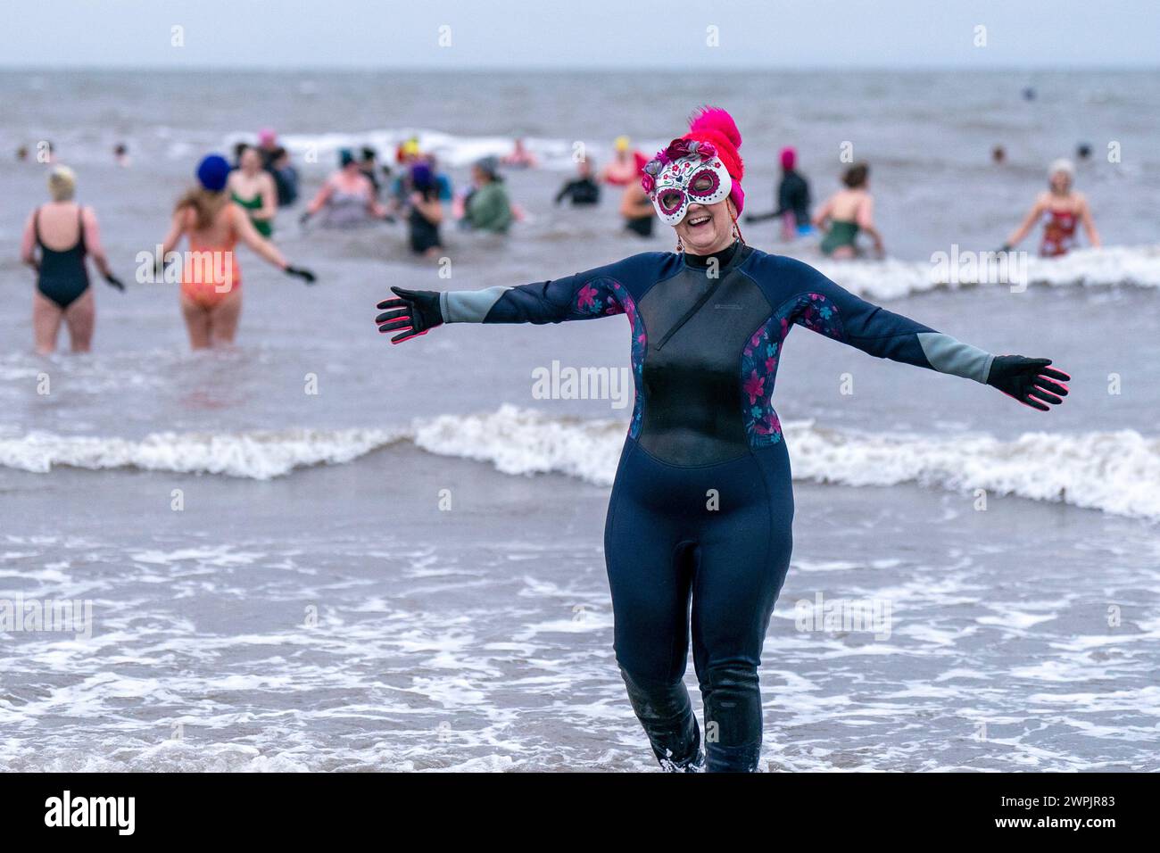Edinburgh portobello swimmers hi-res stock photography and images - Alamy