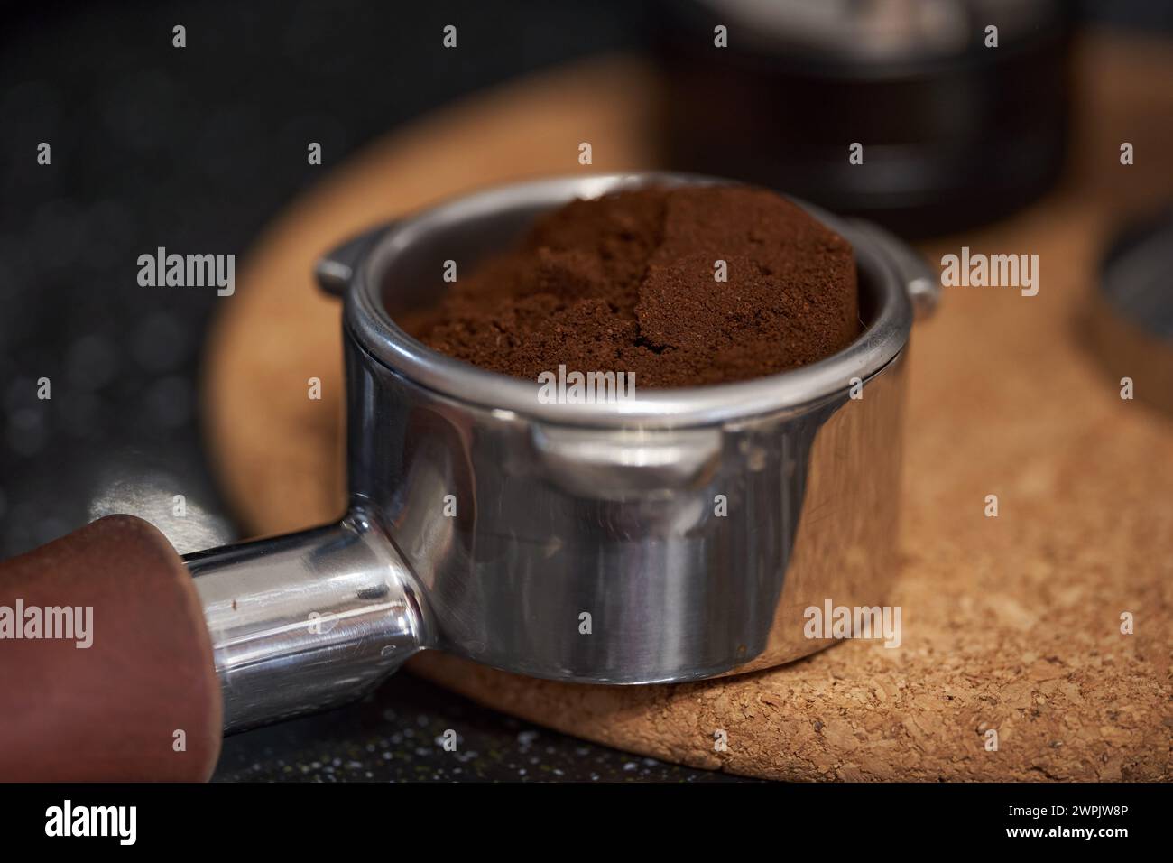 Making expresso closeups - barista professional tools and high quality ...