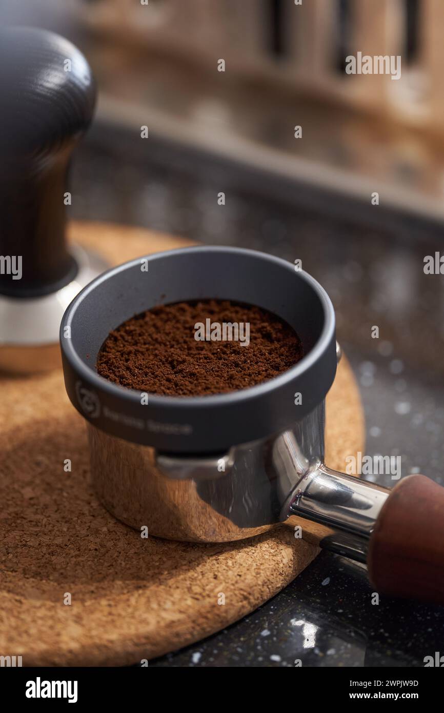 Making expresso closeups - barista professional tools and high quality ...