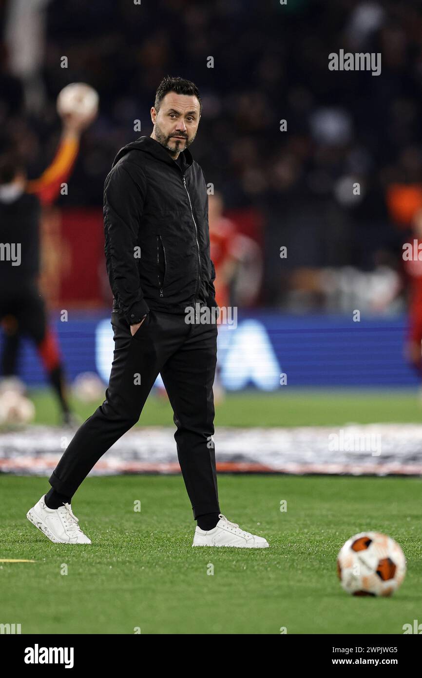 Brighton and Hove Albion's Italian coach Roberto De Zerbi looks during ...