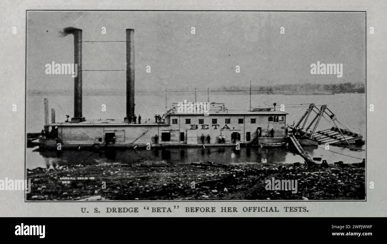 Dredging ships hi-res stock photography and images - Alamy