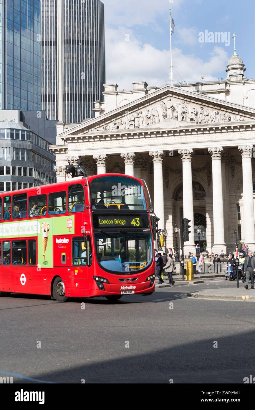 UK, London, view down Threadneedle Street towards the Royal Exchange ...