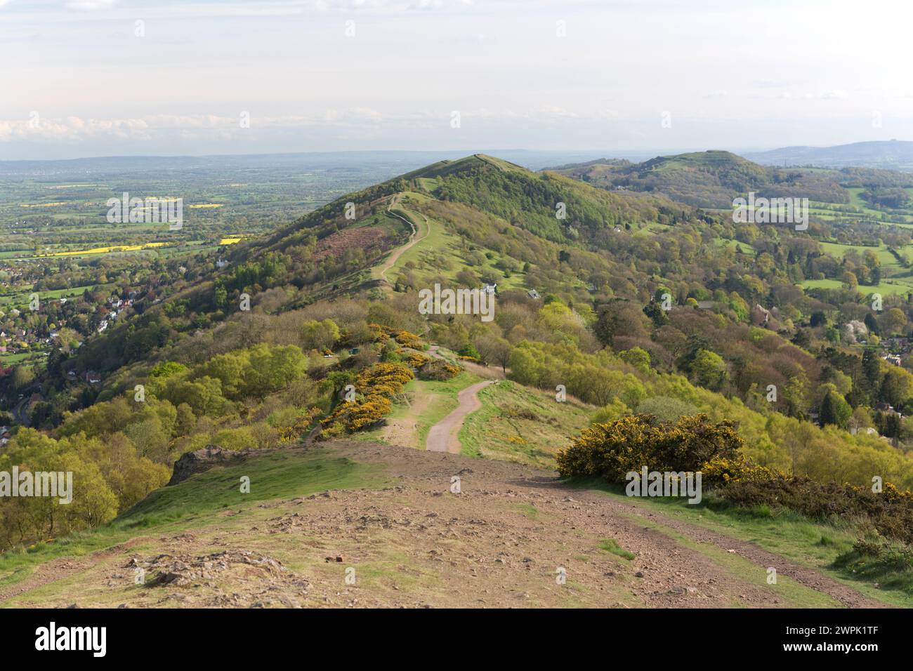UK, Malvern Hills, the walking trail along the Malvern ridge Stock ...
