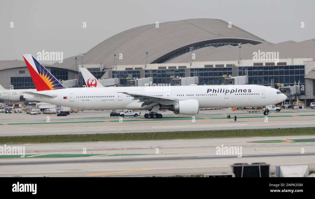 Philippine airlines 777 hi-res stock photography and images - Alamy
