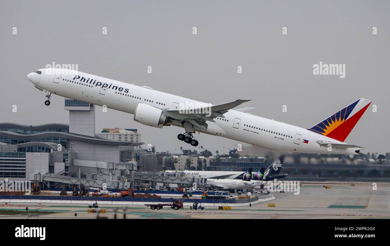 RP-C7782 Philippine Airlines Boeing 777-3F6ER am Los Angeles ...