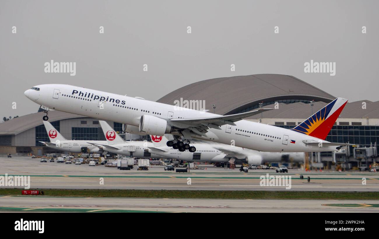 RP-C7782 Philippine Airlines Boeing 777-3F6ER am Los Angeles ...