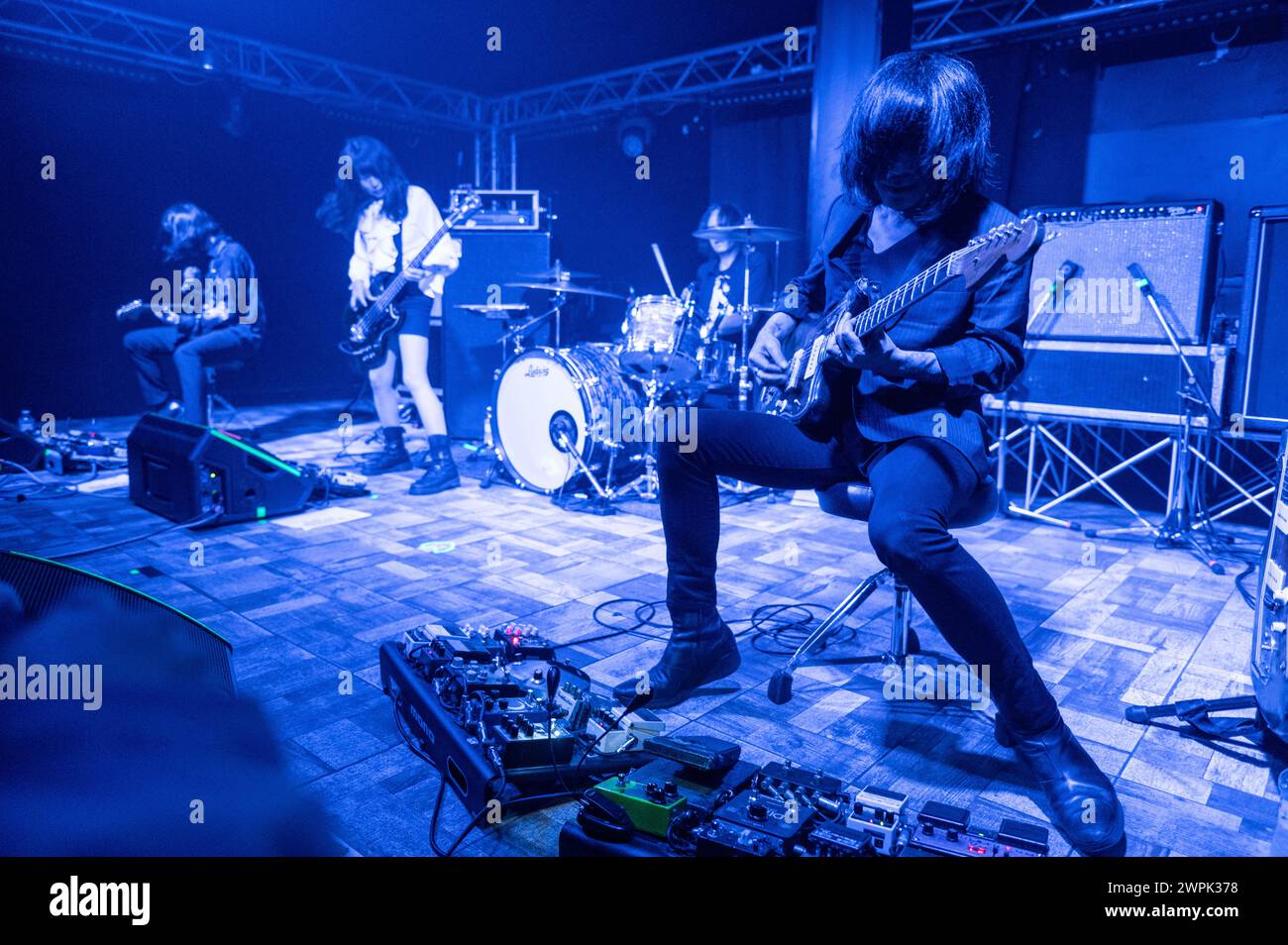 Mono music hi-res stock photography and images - Alamy