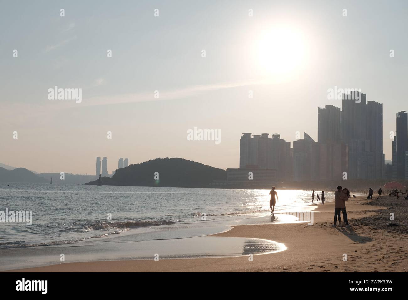 Busan silhouette hi-res stock photography and images - Alamy