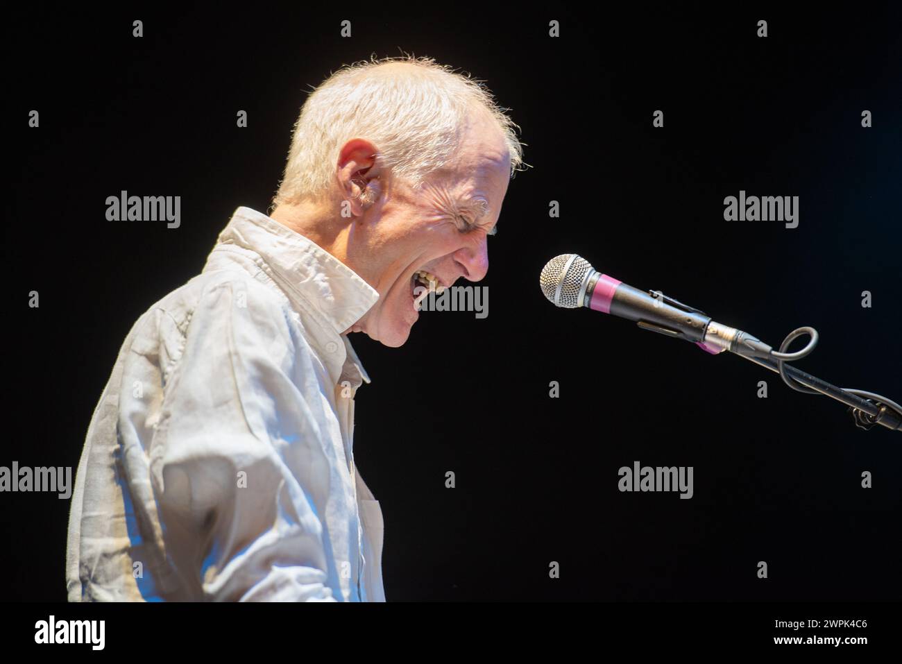 May 09, 2022: Peter Hammill - Van Der Graaf Generator play a concert in ...
