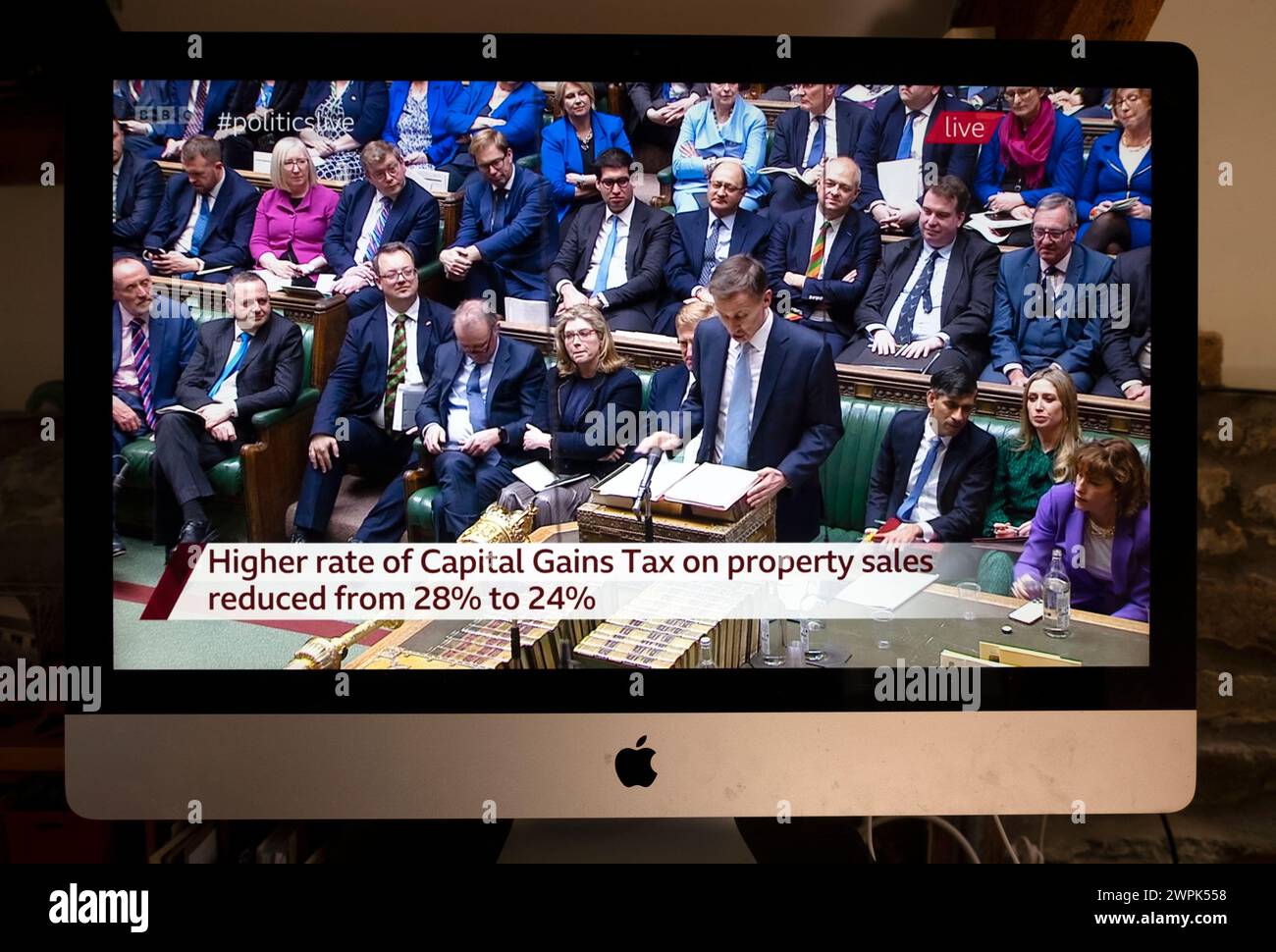 Jeremy Hunt Tory Conservative Chancellor of the Exchequer delivers ...