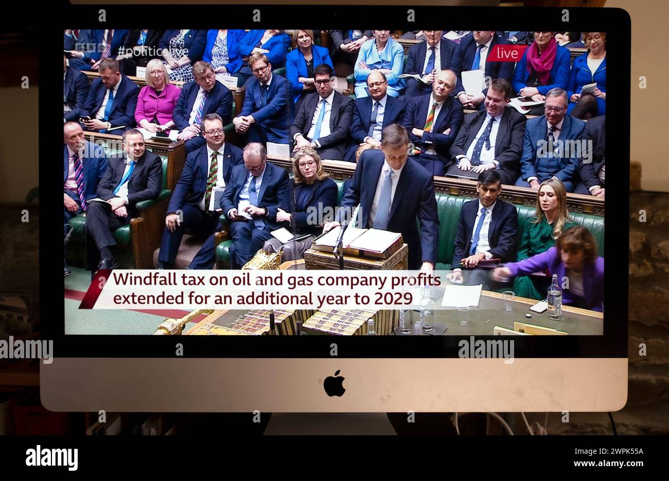 Jeremy Hunt Tory Conservative Chancellor of the Exchequer delivers ...