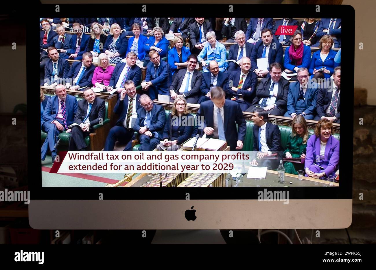 Jeremy Hunt Tory Conservative Chancellor of the Exchequer delivers ...