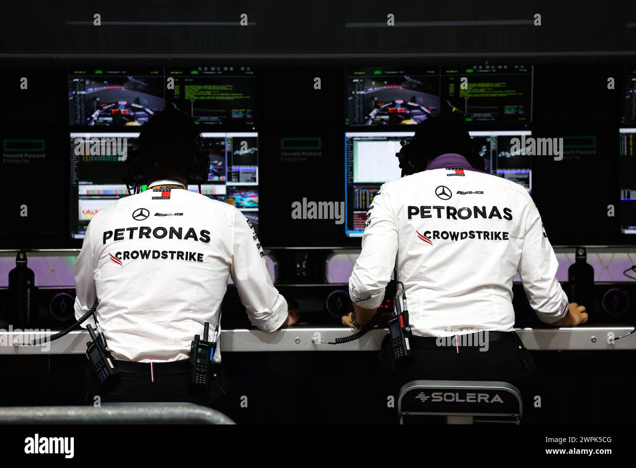 ingenieur engineer, Mercedes AMG F1 Team, stand, pit lane, during the ...