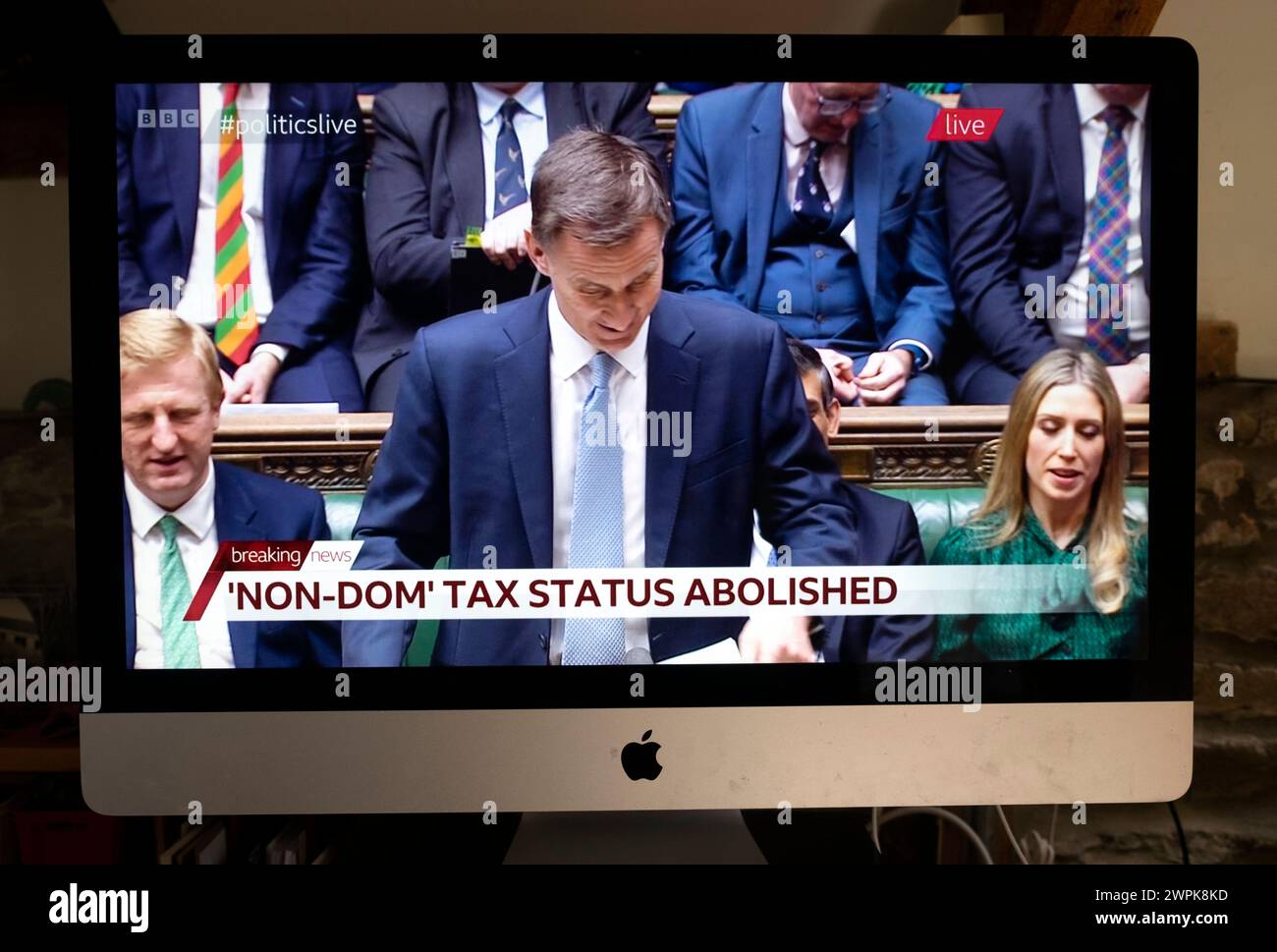 Jeremy Hunt Tory Conservative Chancellor of the Exchequer delivers ...