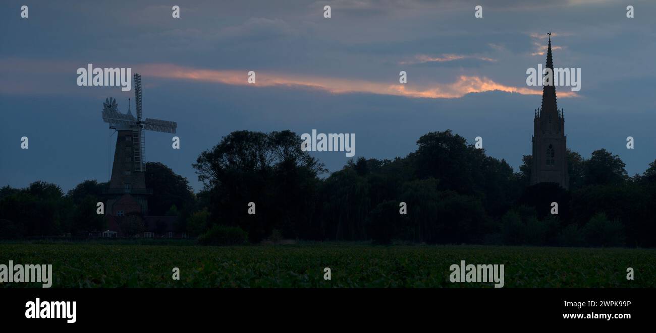 15/09/14 An autumnal sunset silhouettes Moulton Windmill in the ...