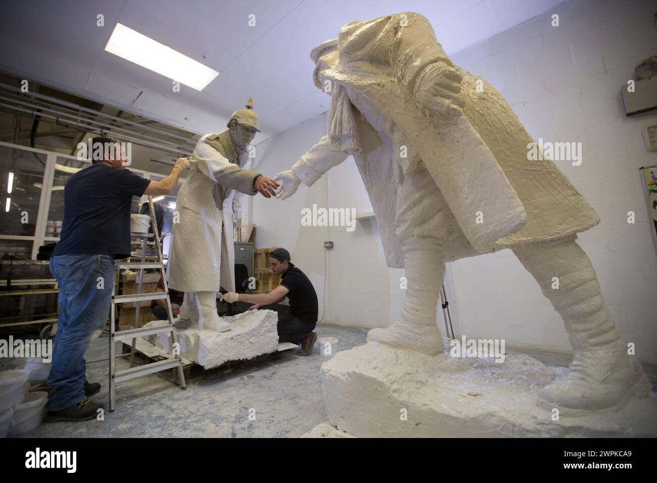 13/11/14 ****PHOTO ORDER FAO CHARLIE HALL*** Sculpture of First World ...