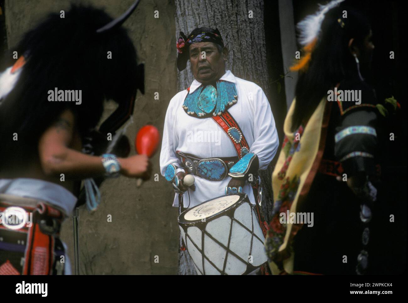 Native american dancers santa fe hi-res stock photography and images ...