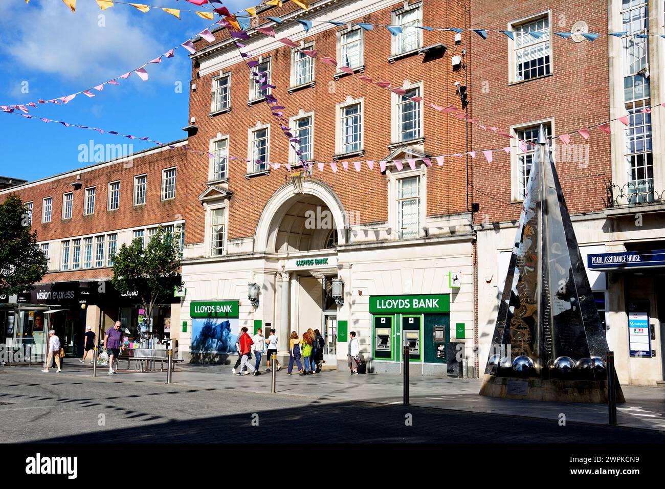 Front view of Lloyds bank with the Exeter Riddle to the right along ...