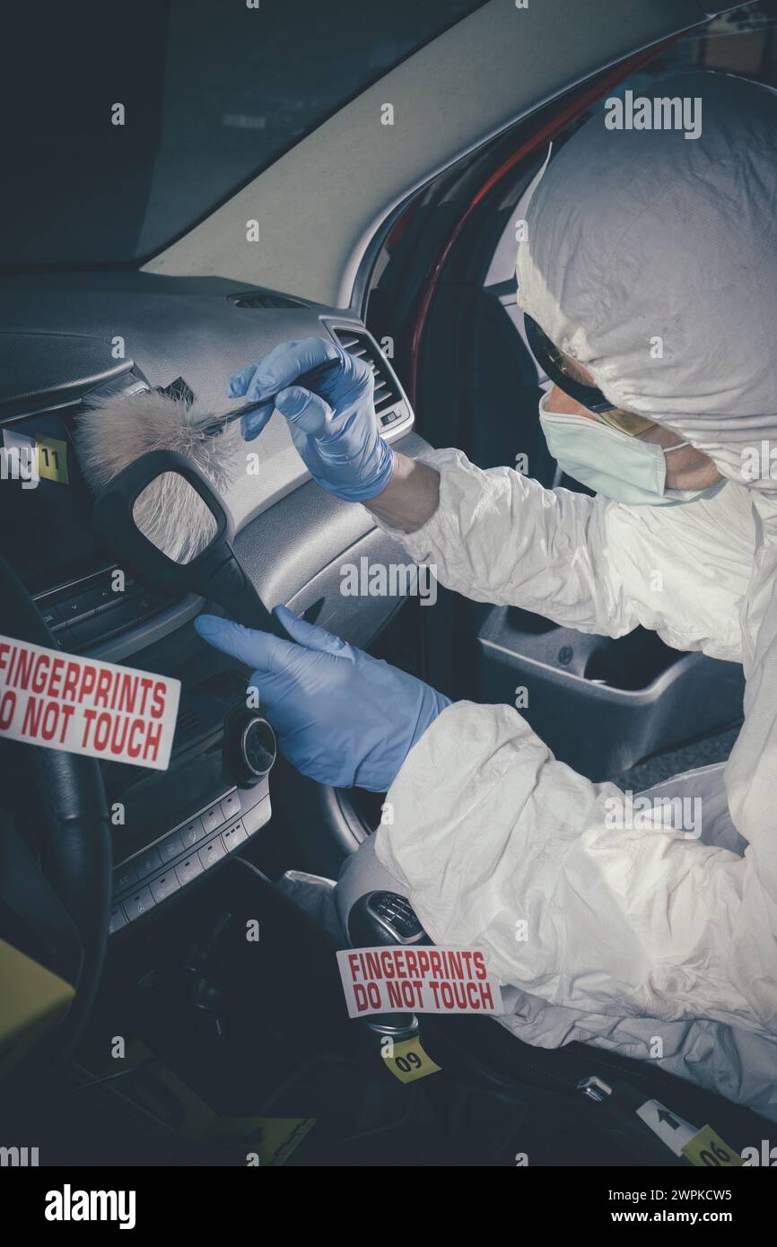 Finding crime scene evidence hi-res stock photography and images - Alamy