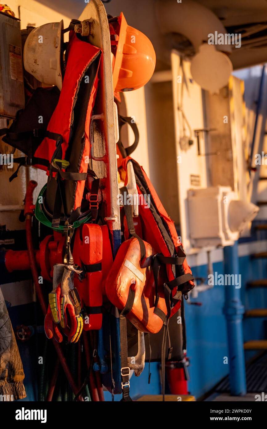 Jacket hard hat hi-res stock photography and images - Alamy
